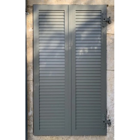 Volet battant 2 vantaux en aluminium persienné à monter sur gonds